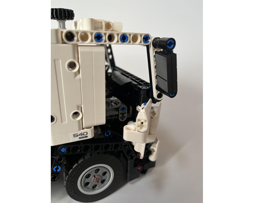 LEGO MOC VOLVO FE Caminhao Brazil by east_brick_customs | Rebrickable ...