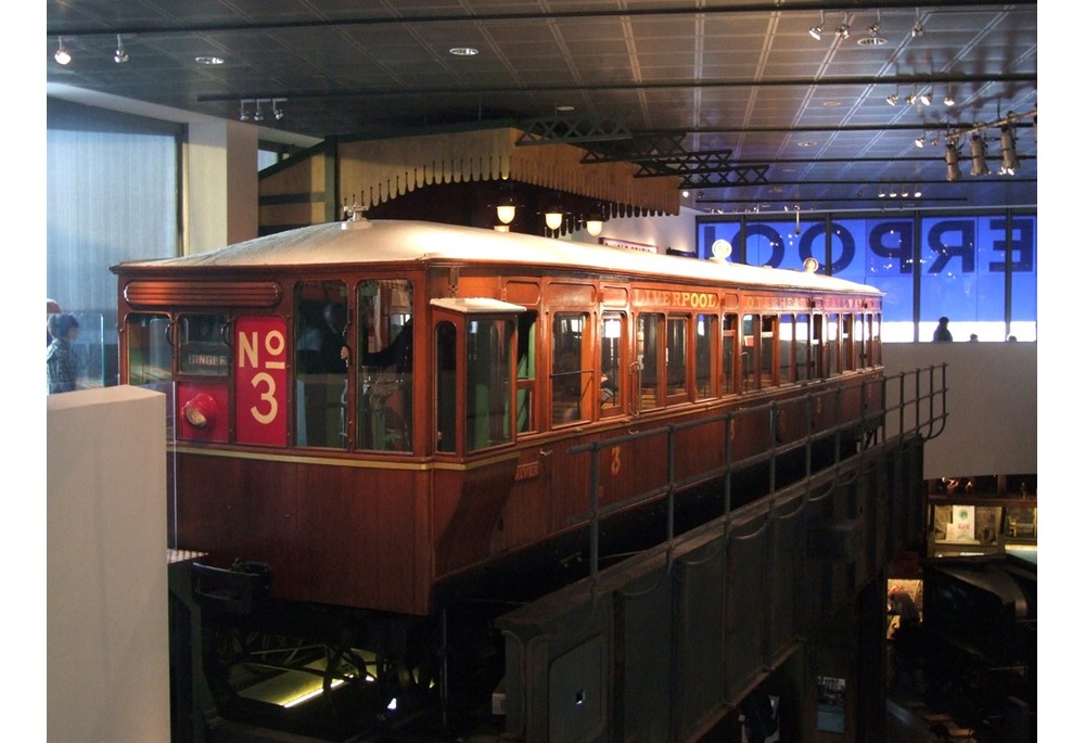 LEGO MOC Liverpool Overhead Railway EMU - the world's first Electrical ...