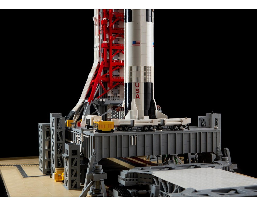 LEGO MOC Launch Complex 39 - Medium Version by SkylabBricks ...