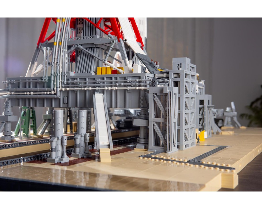 LEGO MOC Launch Complex 39 - Large Version by SkylabBricks ...