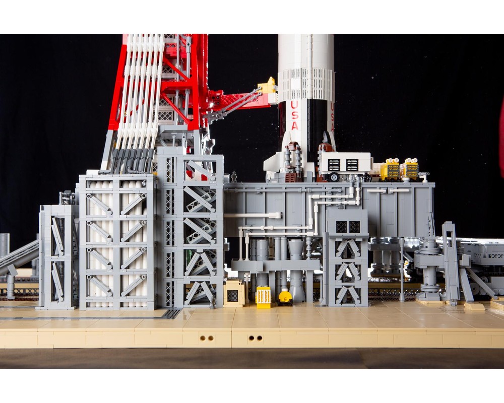 LEGO MOC Launch Complex 39 - Large Version by SkylabBricks ...