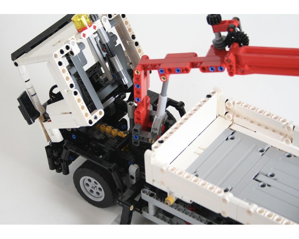LEGO MOC Tipper Truck with Crane by thirdwigg | Rebrickable - Build ...