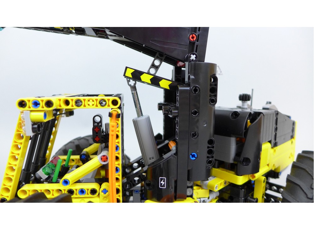 LEGO MOC 42081 alternate - Log Loader by M_longer | Rebrickable - Build ...