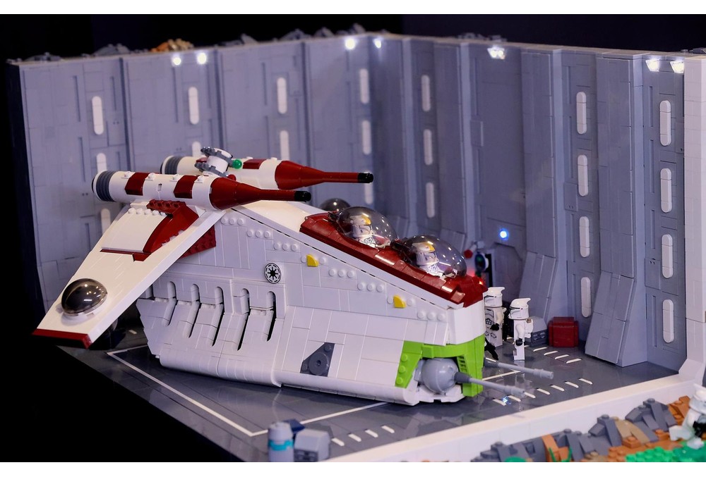 LEGO MOC LAAT Republic Gunship by M5_Builds | Rebrickable - Build with LEGO