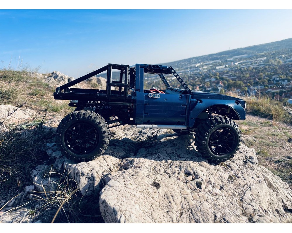 LEGO MOC Toyota Hilux Truggy by gyenesvi | Rebrickable - Build with LEGO