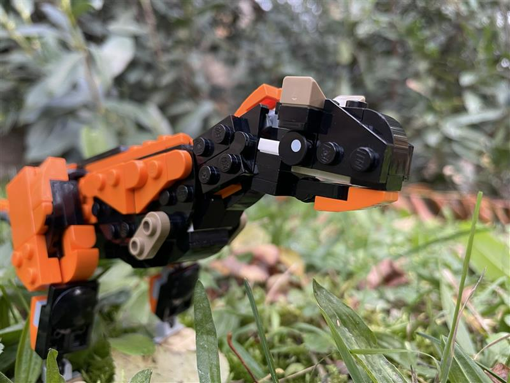LEGO MOC 31129 carnotaurus sastrei 1:21 scale by Ddommark | Rebrickable ...