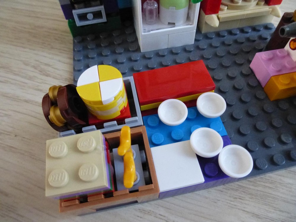 Lego Moc Restaurant With Rabbits By Cornierjungle Rebrickable Build
