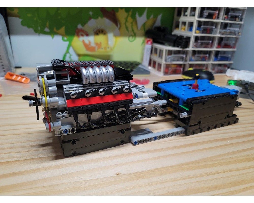 LEGO MOC V10 engine model by xiaohutushen | Rebrickable - Build with LEGO