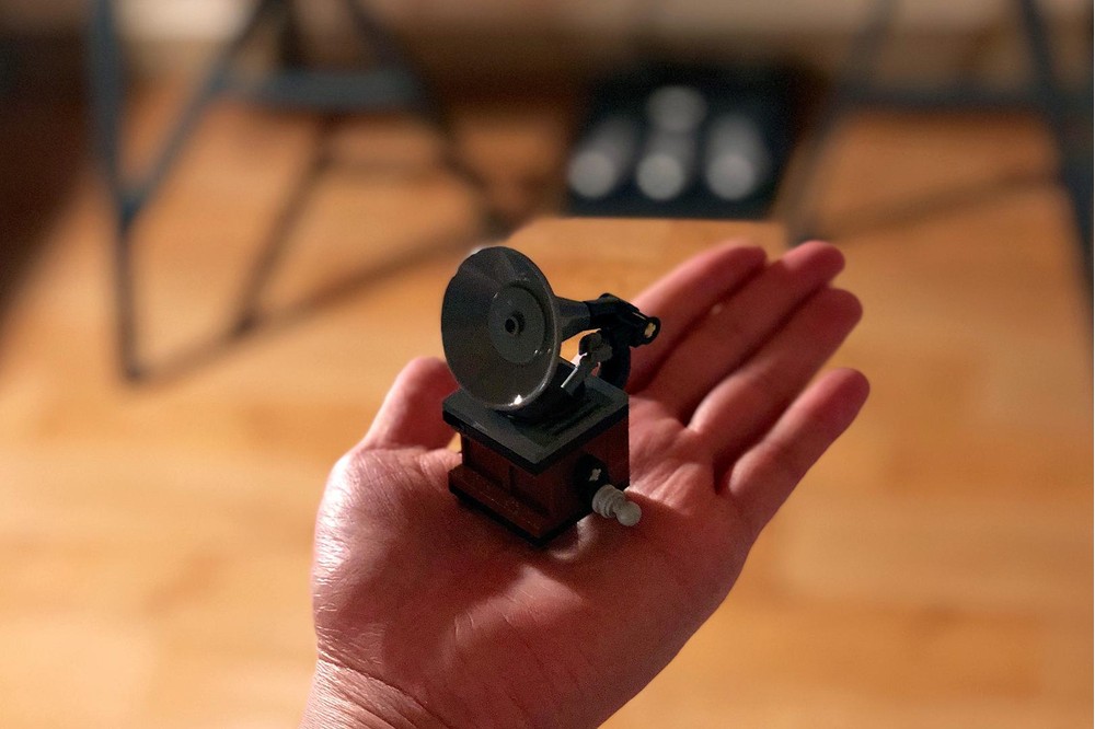 LEGO MOC Vintage Record Player by timeremembered | Rebrickable - Build ...