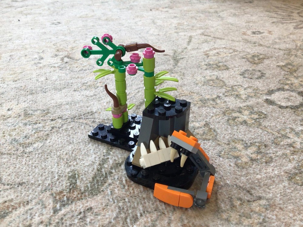 LEGO MOC Frog + mini snake by DnDBrickinBros | Rebrickable - Build with ...