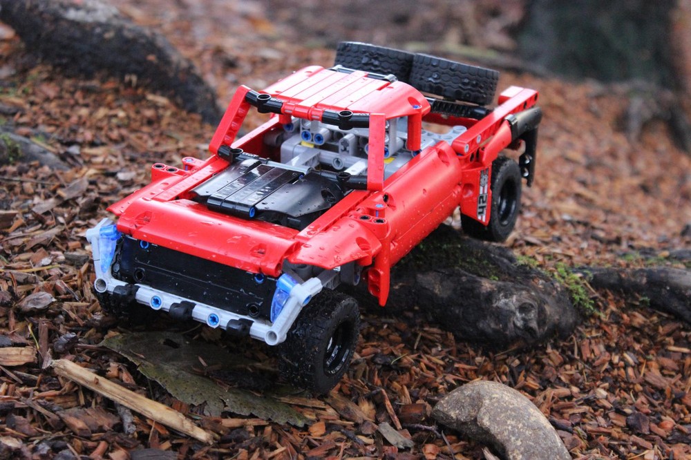 LEGO MOC Pull-back Trophy Truck by flyboy0115 | Rebrickable - Build ...