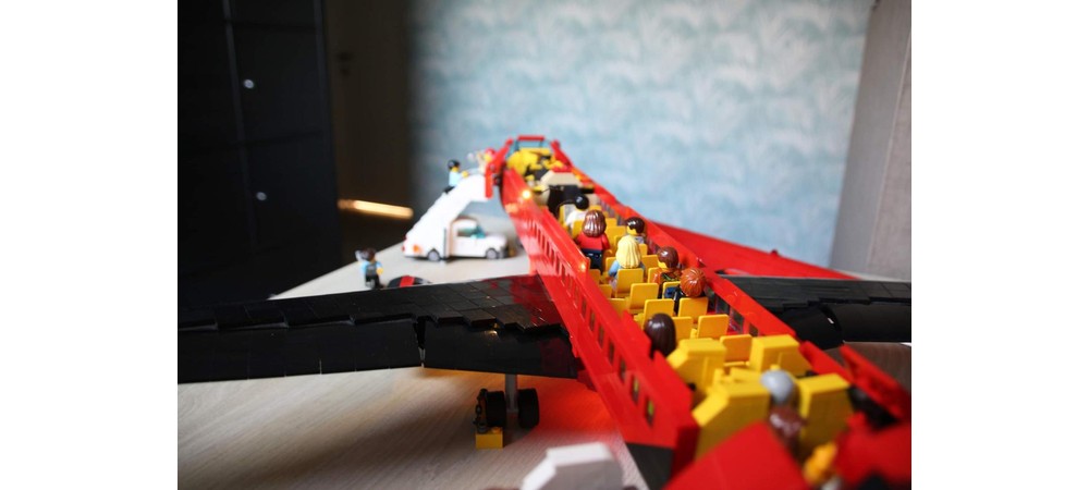 LEGO MOC Embraer E-195 plane (Red) by DKSbricks | Rebrickable - Build ...