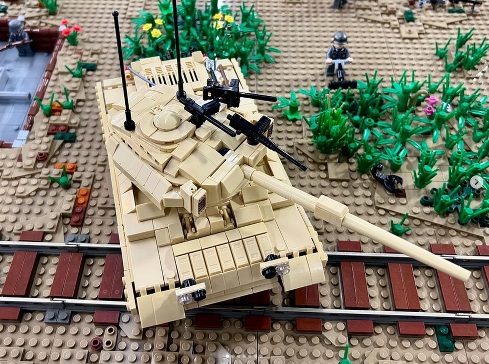 LEGO MOC Sho't Kal Dalet tank V2 by gunsofbrickston | Rebrickable ...