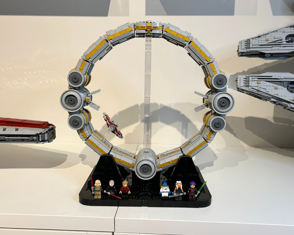 Lego Moc Eye Of Sion Incl T 6 Shuttle By Codyanerbricks Rebrickable