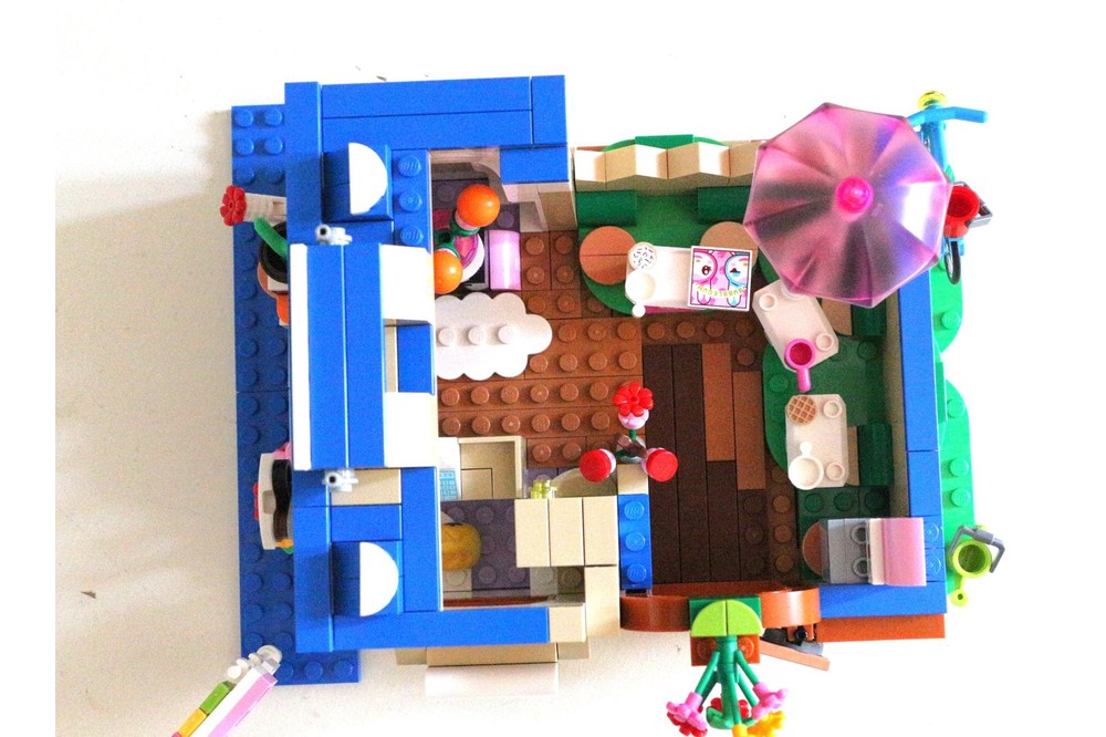 Lego Moc Flower Cafe By Eva001 Rebrickable Build With Lego