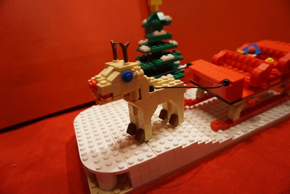 LEGO MOC Red Nosed Rudolf & his Sleight by Taran | Rebrickable - Build ...