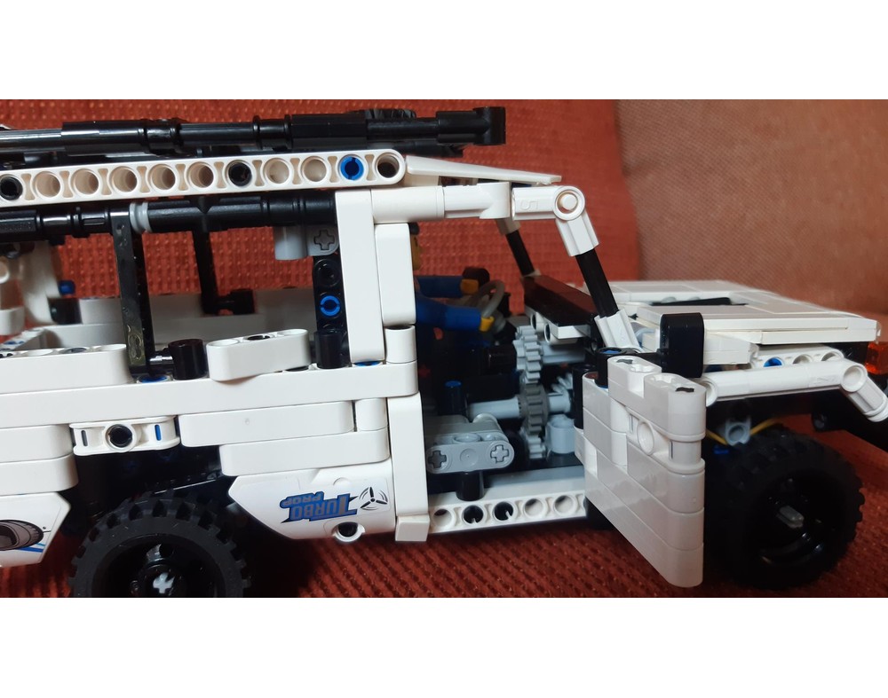LEGO MOC-200900 Toyota Land Cruiser HZJ 75 by Thera45 | Rebrickable ...