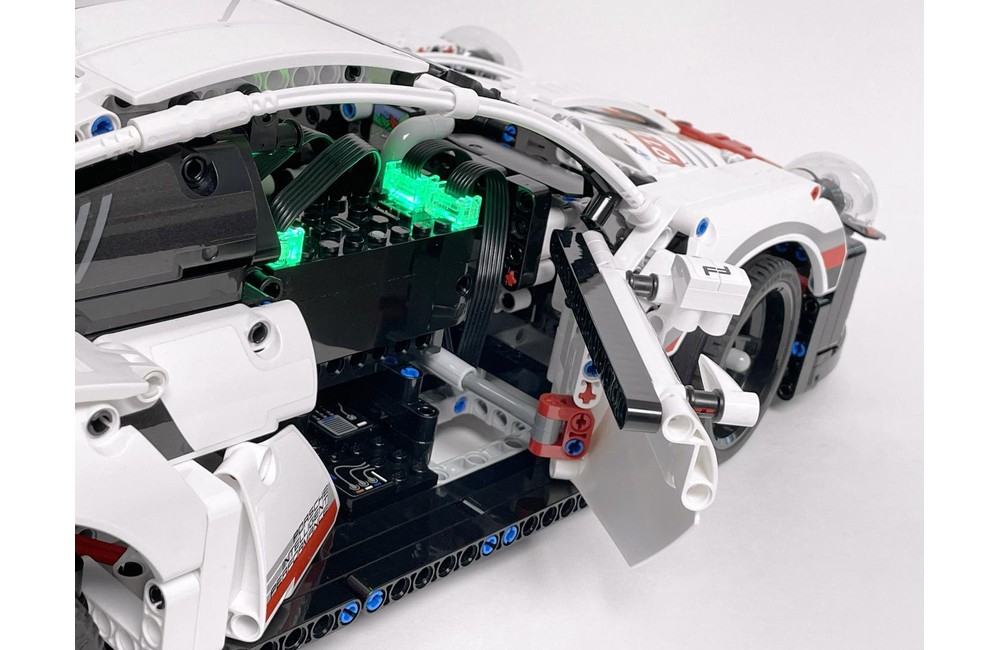 LEGO MOC 42096 Porsche 911 RSR RC MOD for Powered Up Motors by otrans ...