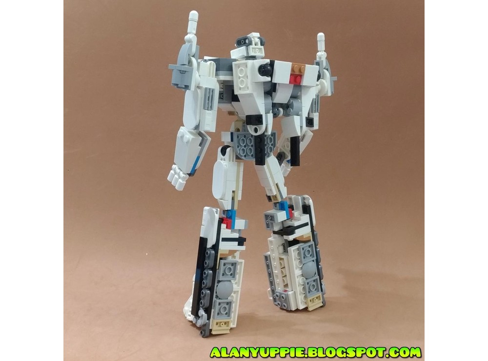 Lego Moc Transformer Metroplex Using Lego Creator 31152 By Alanyuppie