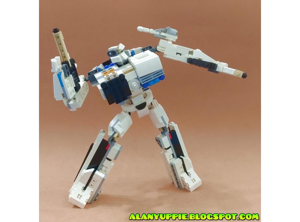 LEGO MOC Transformer Metroplex using LEGO Creator 31152 by alanyuppie ...