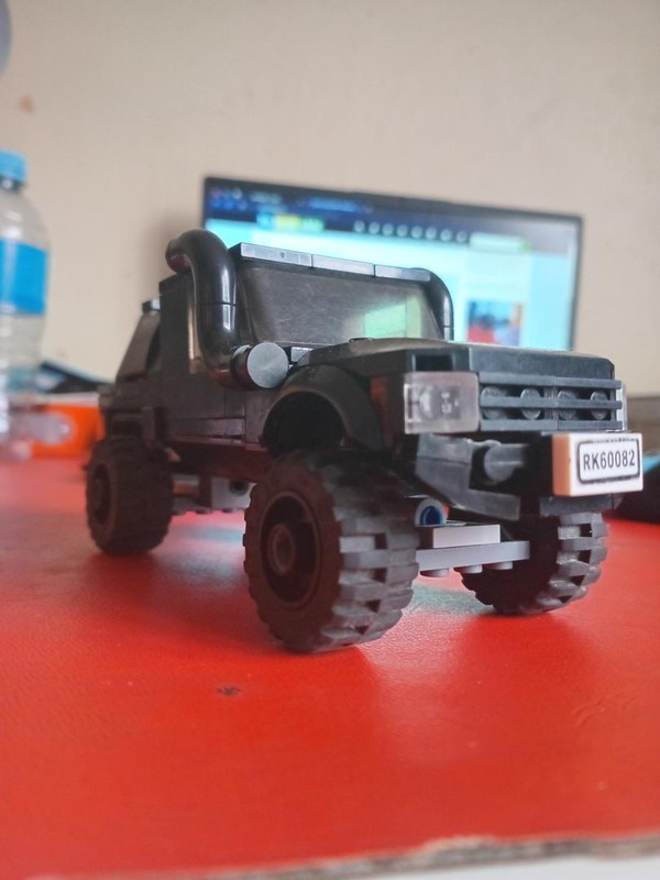 LEGO MOC Black 4wD Ute by NZ_LEGO_4X4 | Rebrickable - Build with LEGO