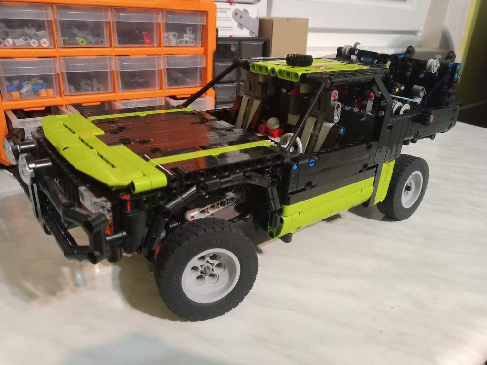 LEGO MOC Recovery truck with gullwing doors by NVlegotechnic ...