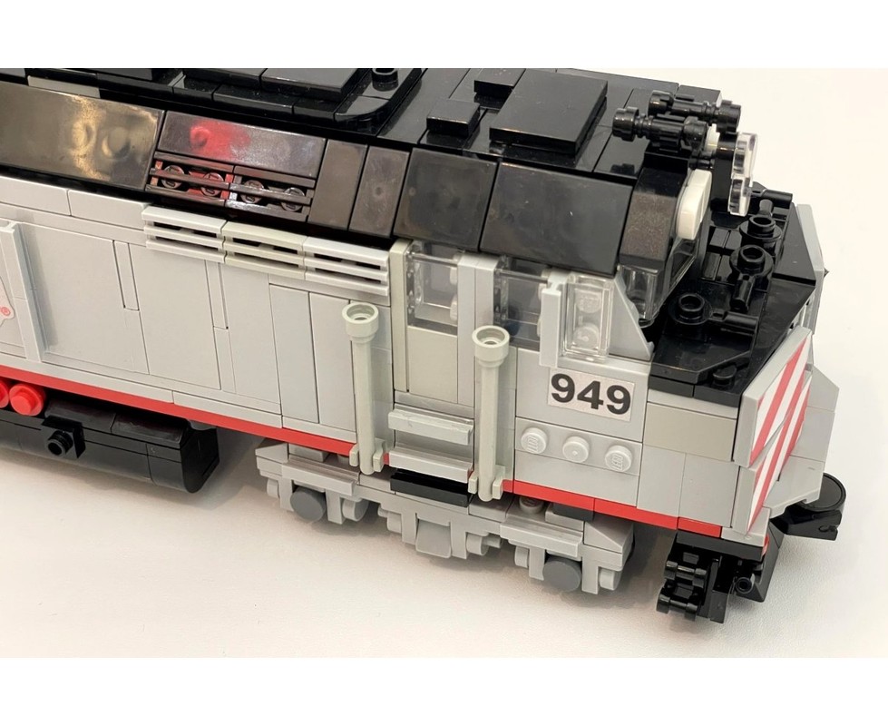 LEGO MOC-201817 1:48 EMD F40PH-2 (Caltrain) by NonsenseWars ...