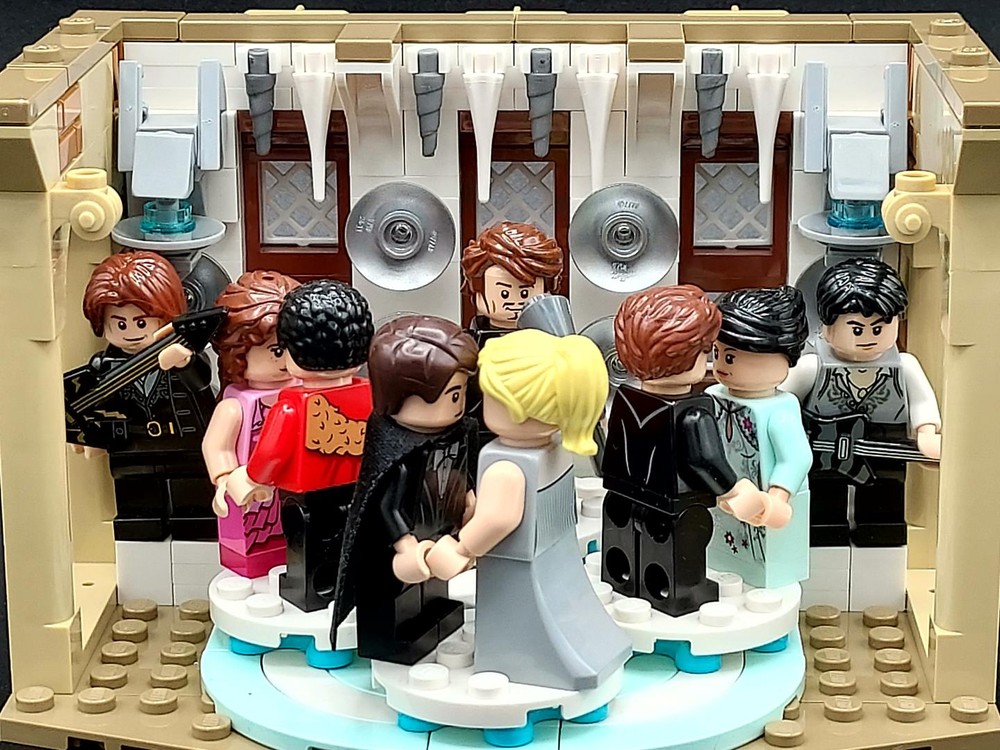 LEGO MOC Yule Ball - Dance Floor by TrevorToad | Rebrickable - Build ...