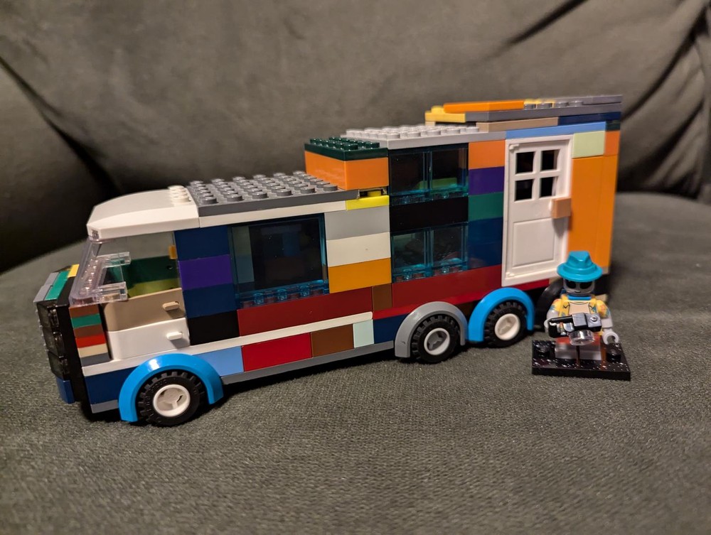 LEGO MOC Large Construction Overnight Sleeper by BananaBass ...