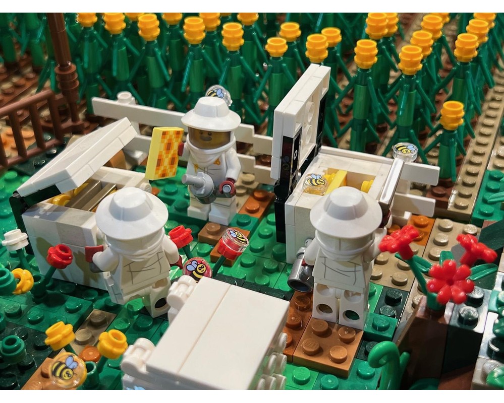 LEGO MOC Beehive for the Beekeeper minifig and farm. by medleyj ...