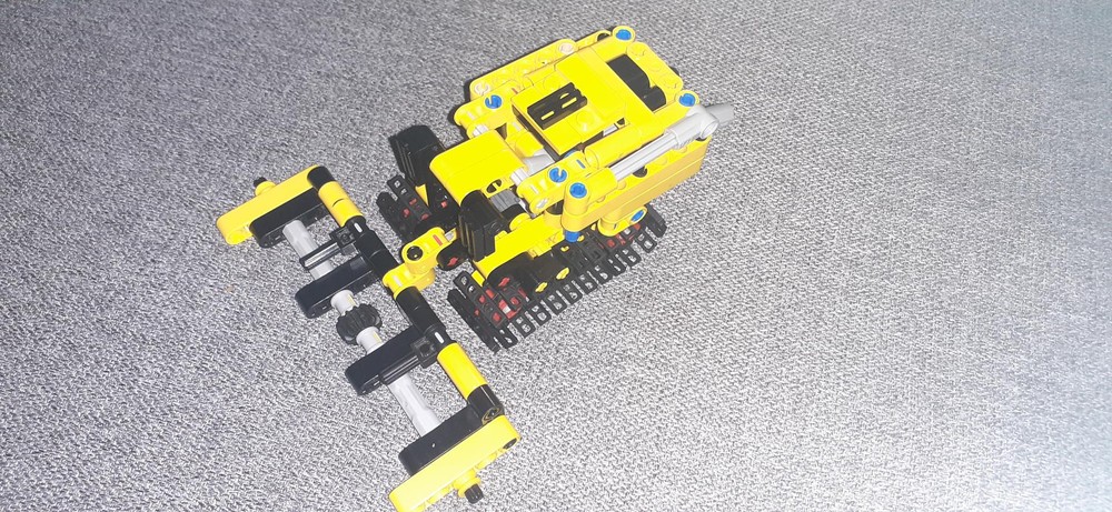 LEGO MOC 42163 Combine harvester by Legobober | Rebrickable - Build ...