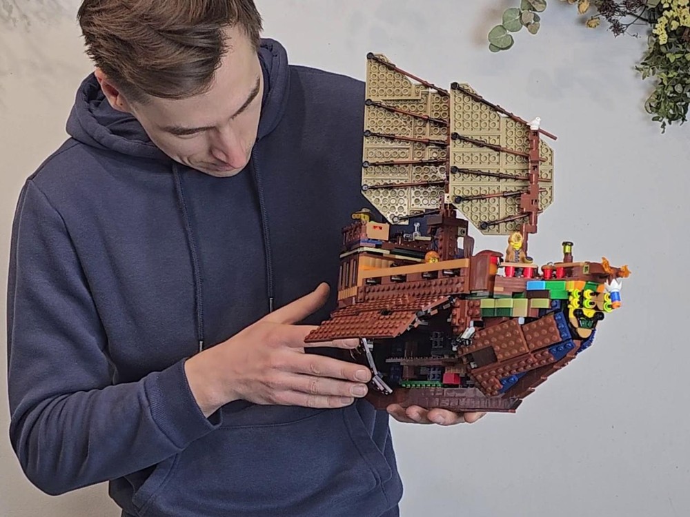 LEGO MOC Junk (ship) 21318 "Tree House" alternate build by ...