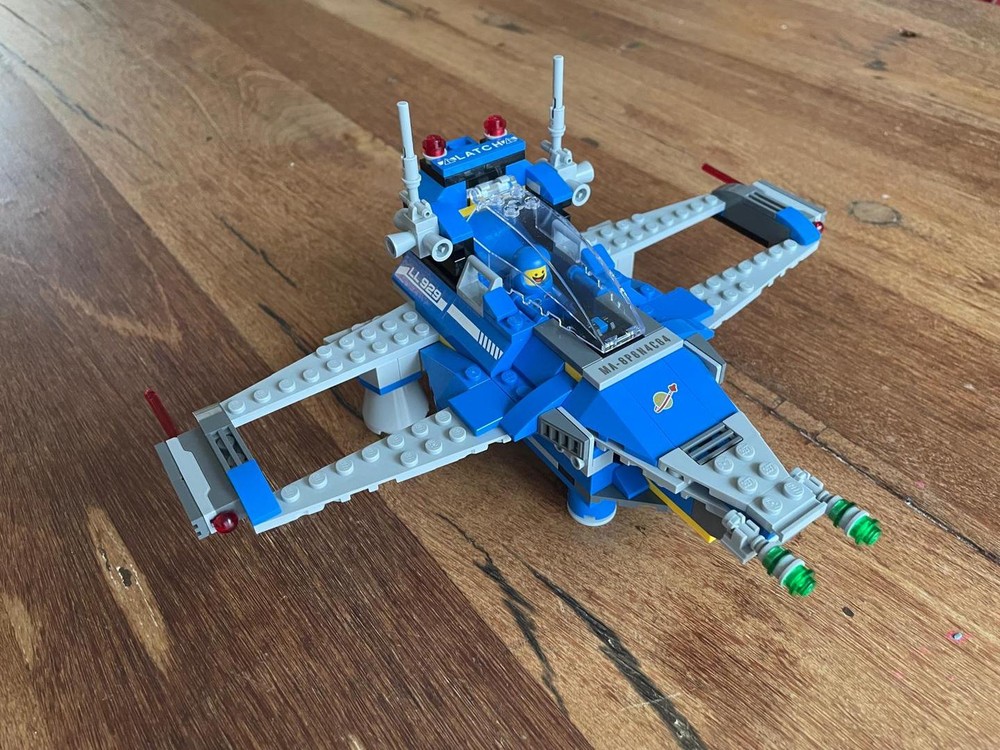 Lego Moc Cosmic Cruiser 6890 Revamped By Joris194 Rebrickable Build