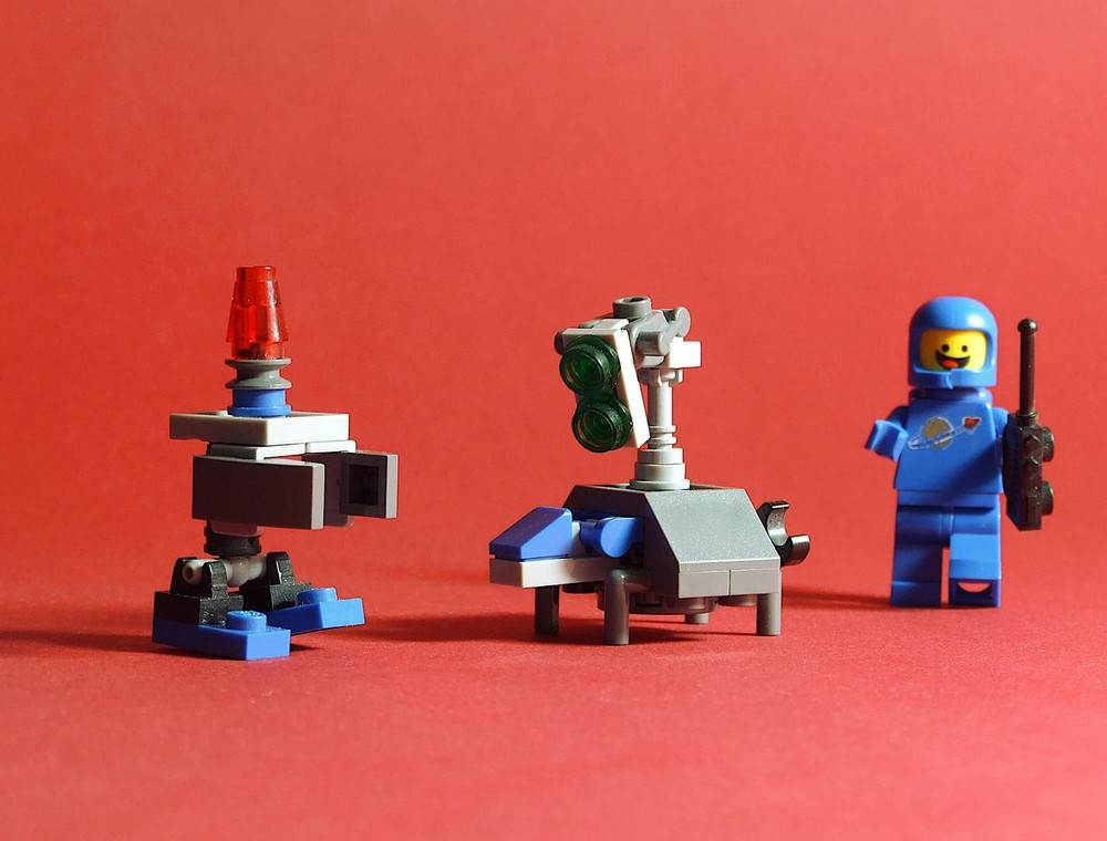 LEGO MOC Benny's Beta-I Space Station Robots by pturecki | Rebrickable ...