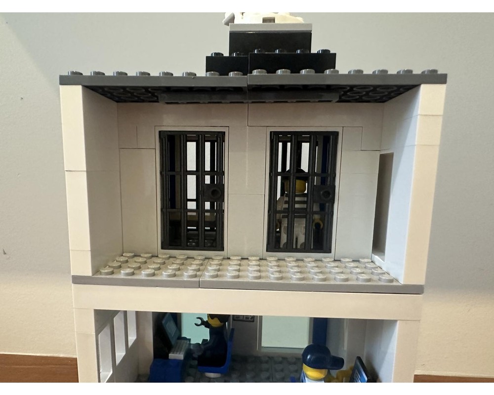 LEGO MOC 60246 City Police Station Modification - Mini Modular by Brick ...