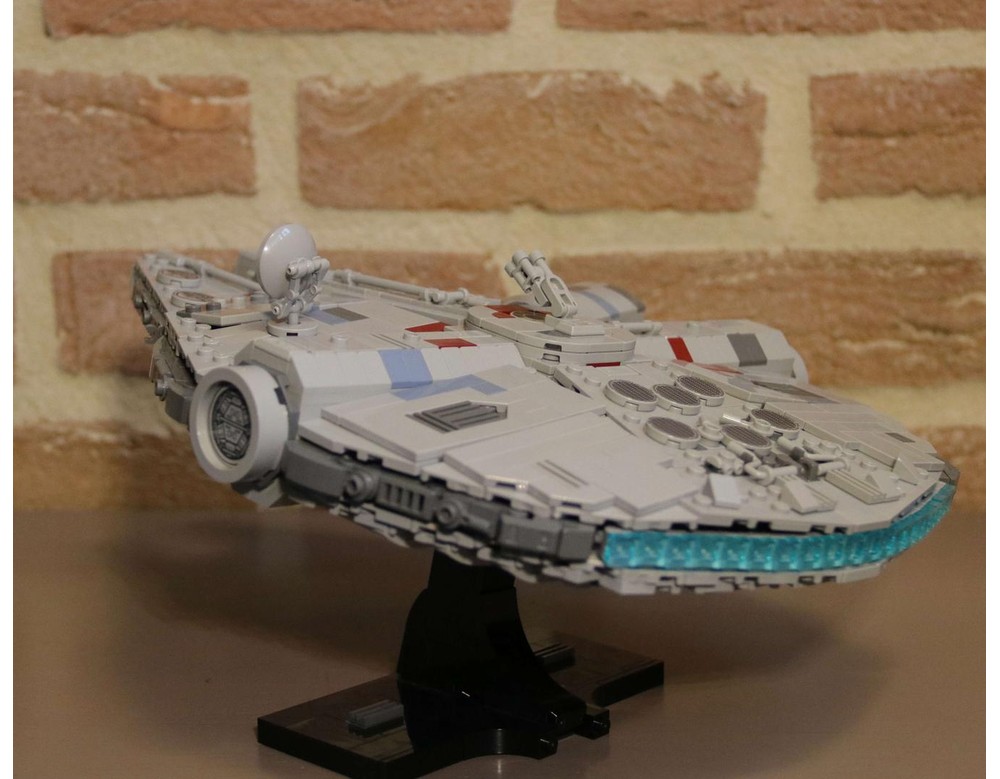 LEGO MOC Millennium Falcon 1:110 scale by Vincent W | Rebrickable ...