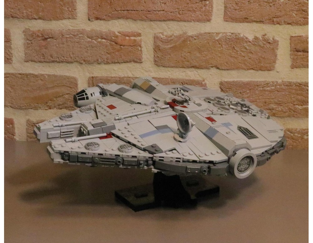LEGO MOC Millennium Falcon 1:110 scale by Vincent W | Rebrickable ...