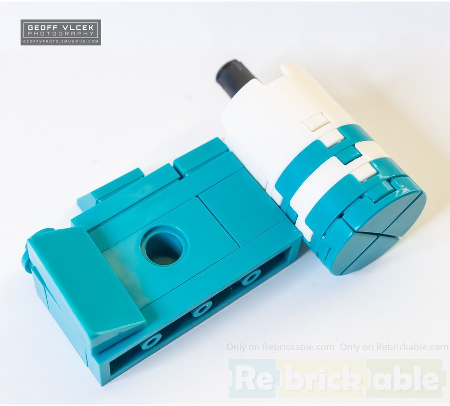 LEGO MOC Pocket Size Mirrorless SLR (dark turquoise) by geoffvphoto ...