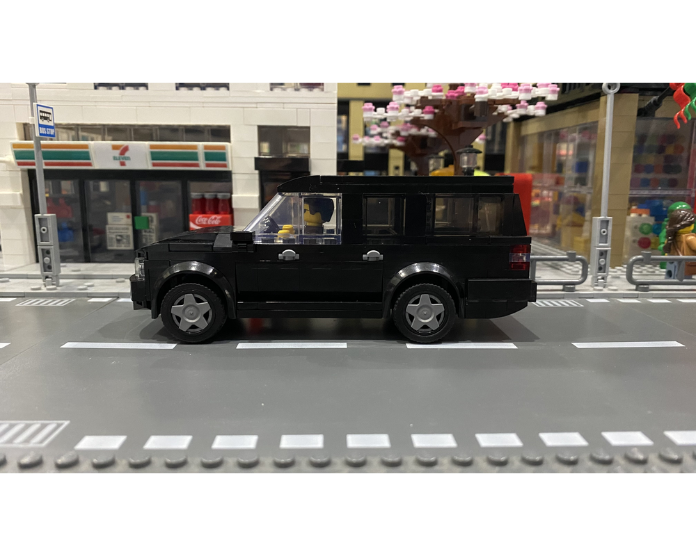 LEGO MOC Chevrolet Suburban FBI Car by Micropolis_TV | Rebrickable ...