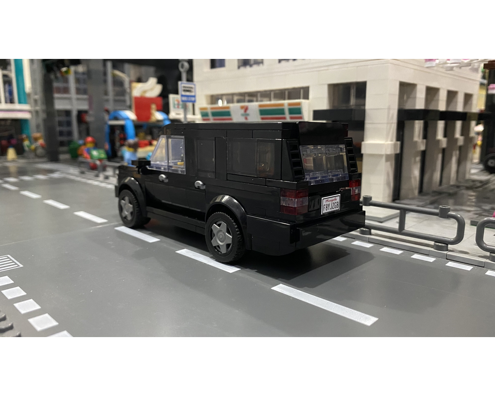 LEGO MOC Chevrolet Suburban FBI Car by Micropolis_TV | Rebrickable ...