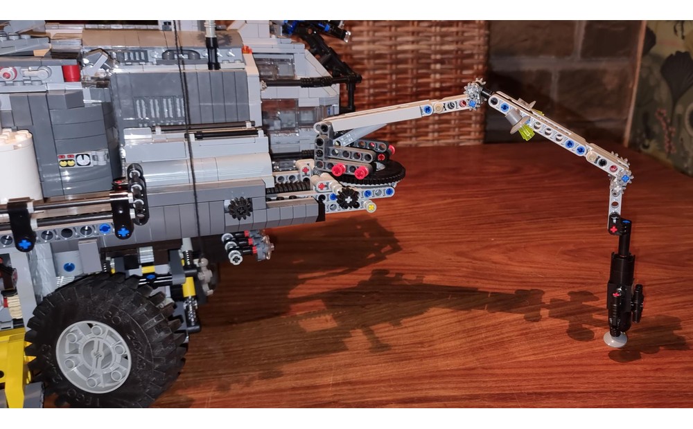 LEGO MOC Redstone Driller V by michaelvanhoutte | Rebrickable - Build ...