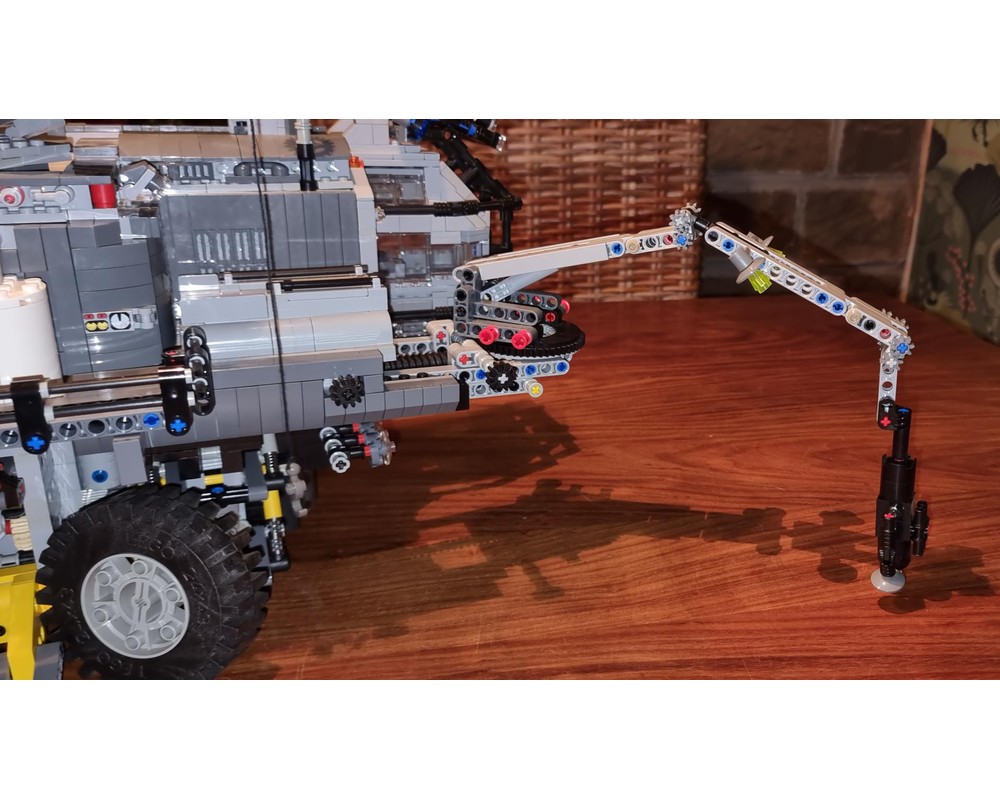LEGO MOC Redstone Driller V by michaelvanhoutte | Rebrickable - Build ...