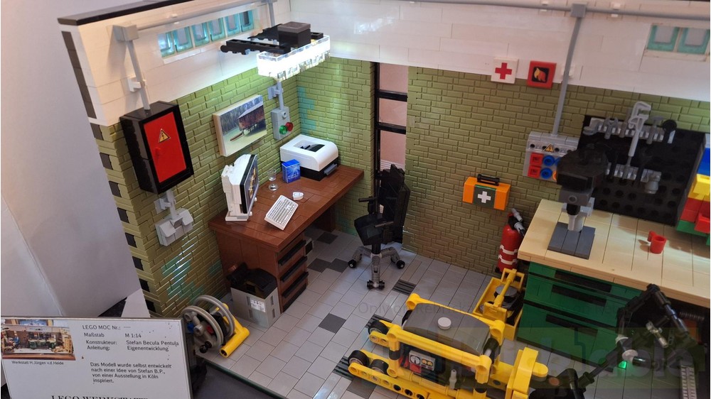 Lego Moc Diorama Lego Workshop By Hjvdh Rebrickable Build With Lego