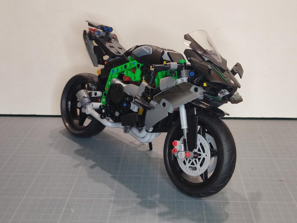 LEGO MOC 42170 KAWASAKI HR2 UPGRADE by MOC NEMOOZ | Rebrickable - Build ...