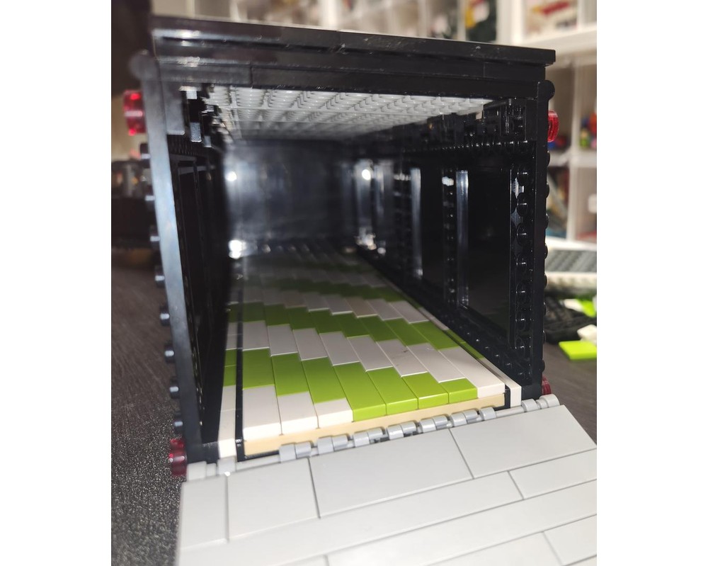 LEGO MOC Enclosed Car Trailer for 8 Wide Cars by Xxriot99xX ...