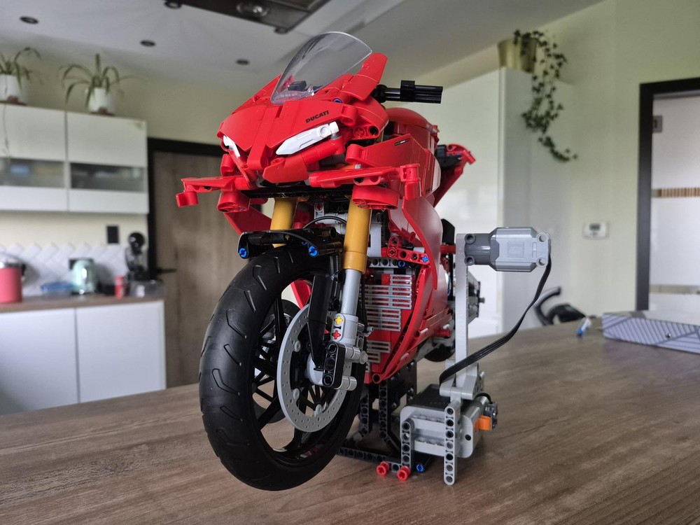 Lego Moc Panigale V4s Simple Motorization Kit By 3run0 Rebrickable