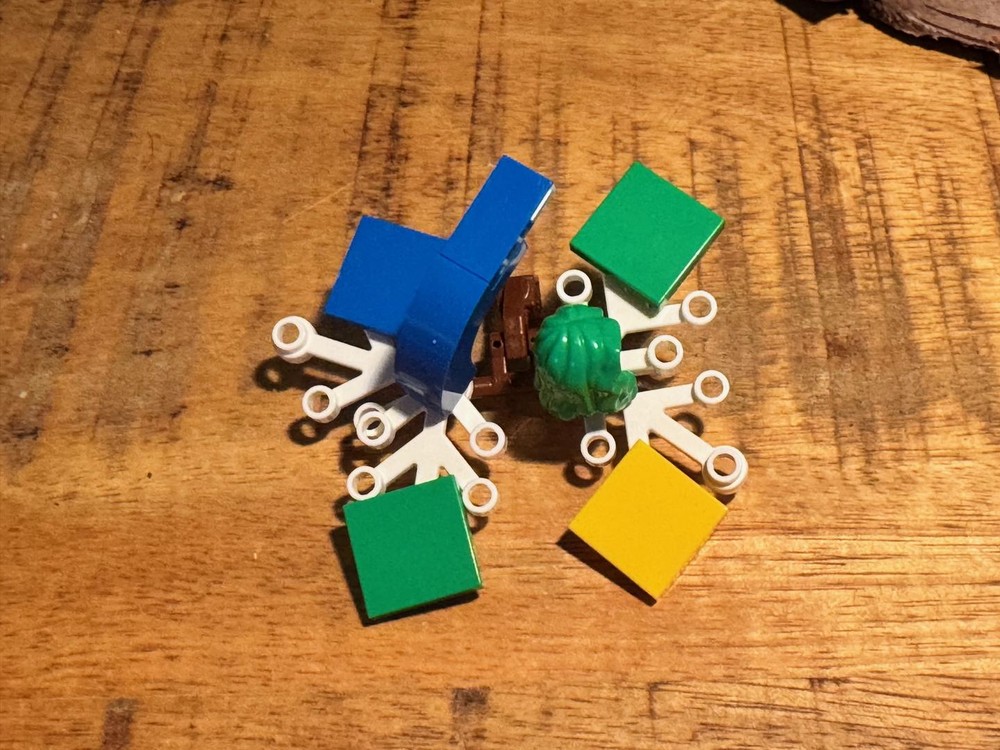 LEGO MOC Everyone is Awesome Bonsai by JupiterZen | Rebrickable - Build ...