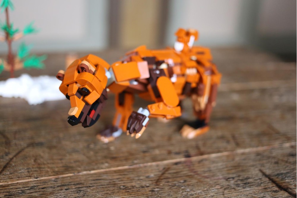 LEGO MOC Grizzly Bear by Kaen | Rebrickable - Build with LEGO