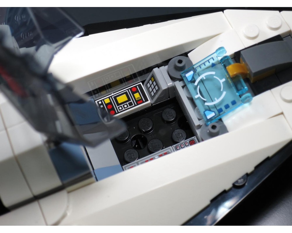 Lego Moc Spaceship With Landing Gear By Lunabricks Rebrickable Build With Lego