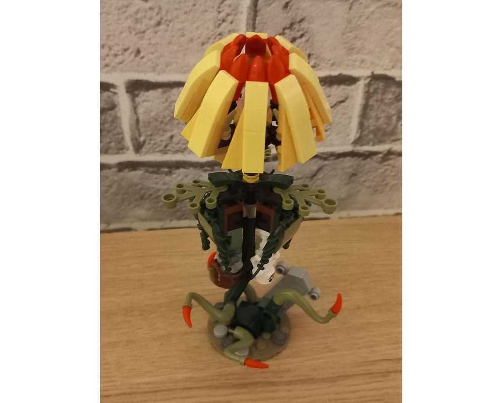 LEGO MOC Corpse flower by AlexEscapist | Rebrickable - Build with LEGO